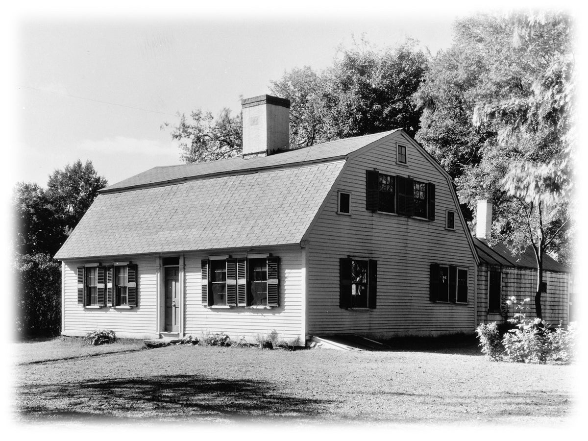 Gambrel roof Colonial home plan, clapboard siding, 4+ Bedrooms, printe ...